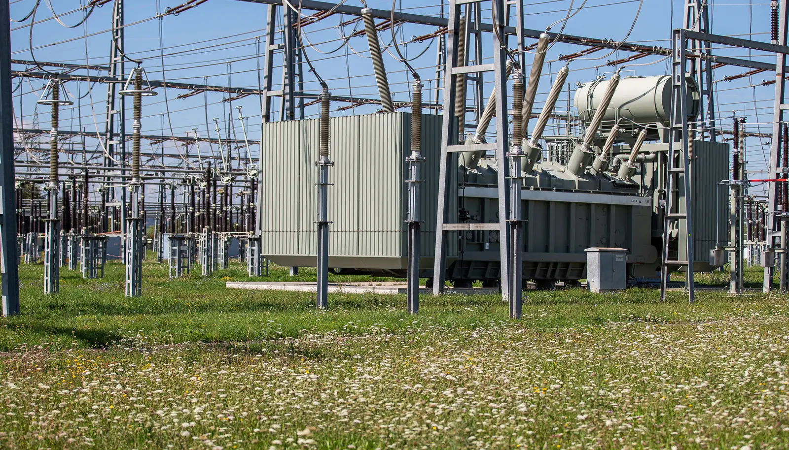 Umspannwerke: Aufbau, Funktion und Technik | EnBW